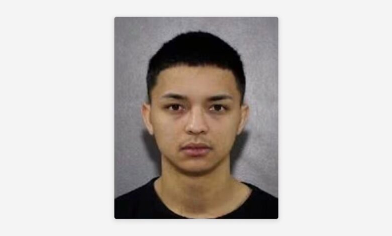 Rapero confiesa un asesinato en una canción y recibe dos cadenas ...